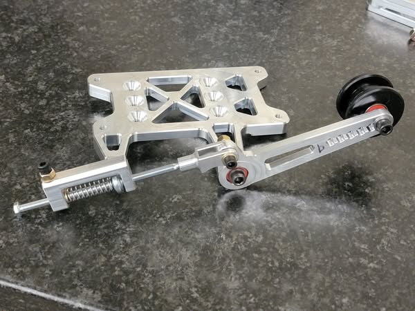 LO206/CLONE CHAIN TENSIONING ENGINE MOUNT